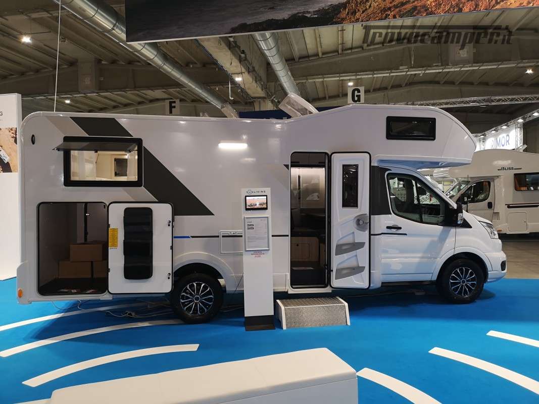 CAMPER MANSARDATO NUOVO SUN LIVING By Adria Mobile A 72 SP MY2025 nuovo ...
